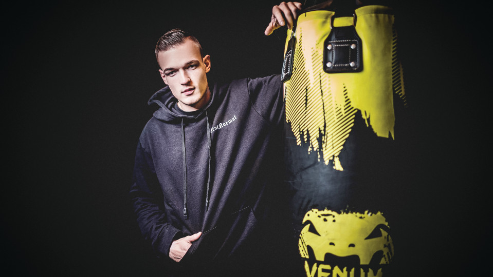 FACE AND FASHION Model Tobias stellt sich vor - Regensburger ...